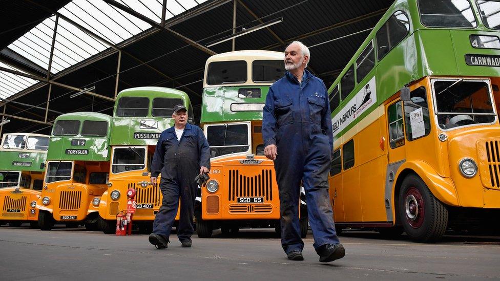 In pictures: Inside Glasgow's vintage bus garage - BBC News