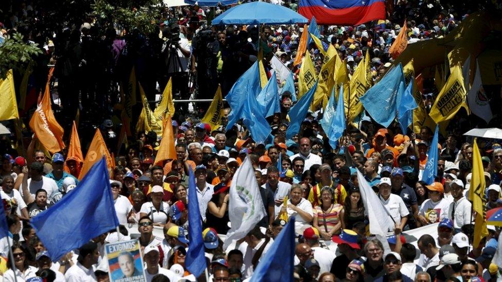 Venezuela opposition launches protests to oust Maduro - BBC News