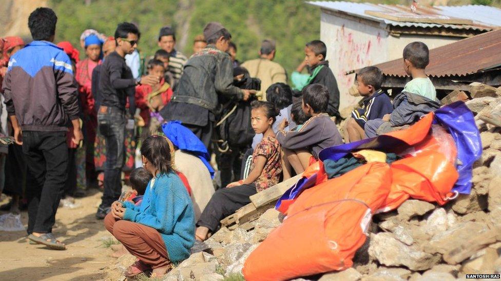 Nepal's national mountain bike team turn rescuers - BBC News