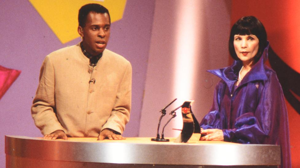 Mystic Meg: Astrologer dies aged 80 - BBC News