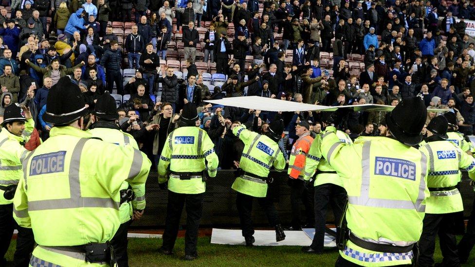 Police call for weekday only derby matches in Sheffield - BBC News