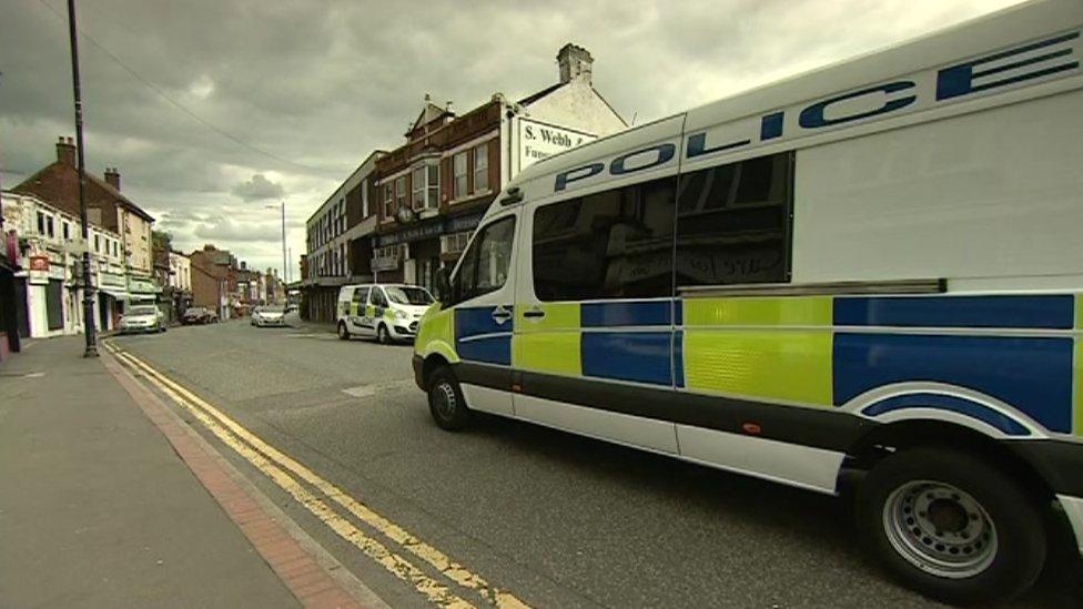 Abdi Mohamed: Man jailed for stabbing Wednesbury insurance broker to death - BBC News