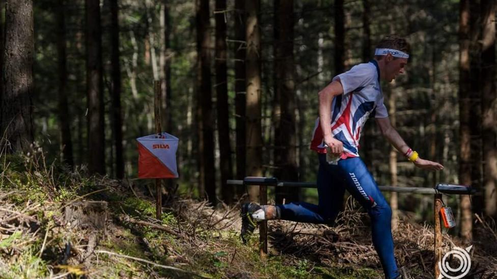 Spunch: Satellite punching revives art of map-reading, says teacher - BBC News