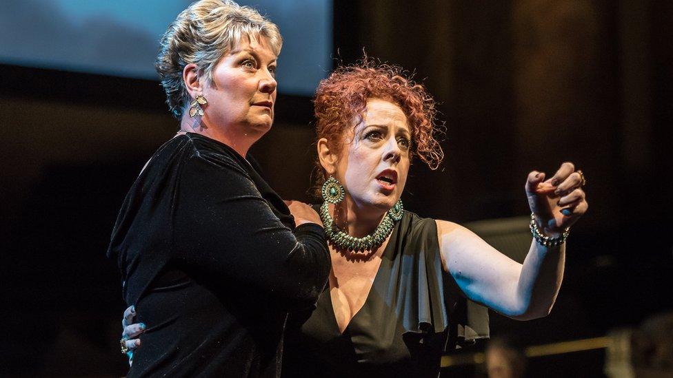 Opera North's Richard Farnes departs with The Ring - BBC News