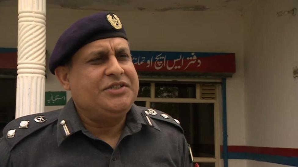 Samia Shahid death: Victim's first husband and father in court - BBC News