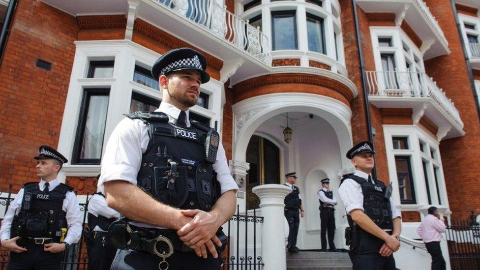 Julian Assange: Police end guard at Wikileaks founder's embassy refuge ...