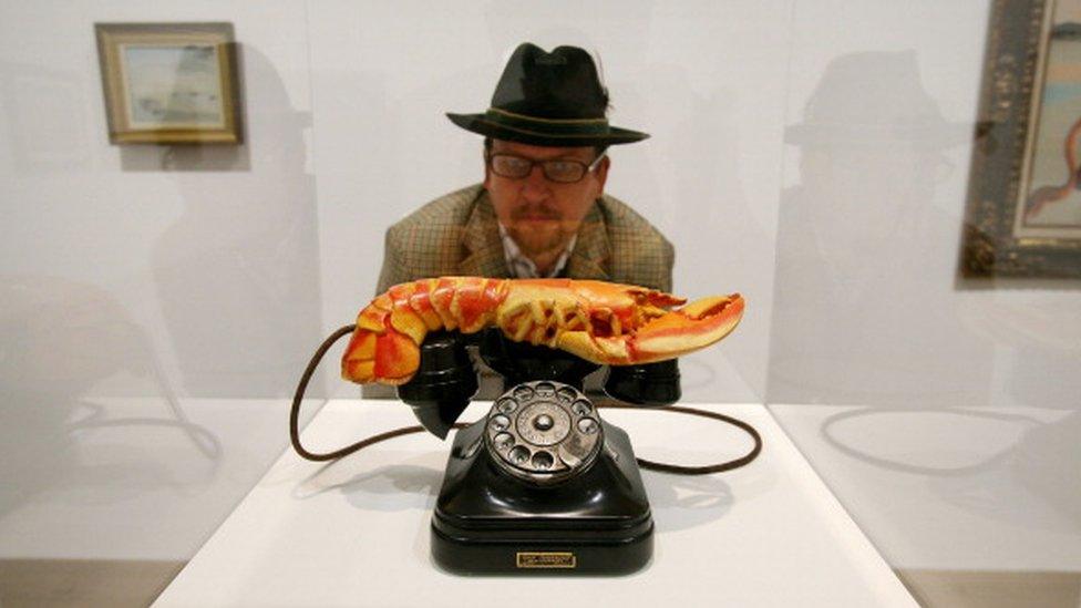Dali's lobster telephone 'saved for the nation' - BBC News