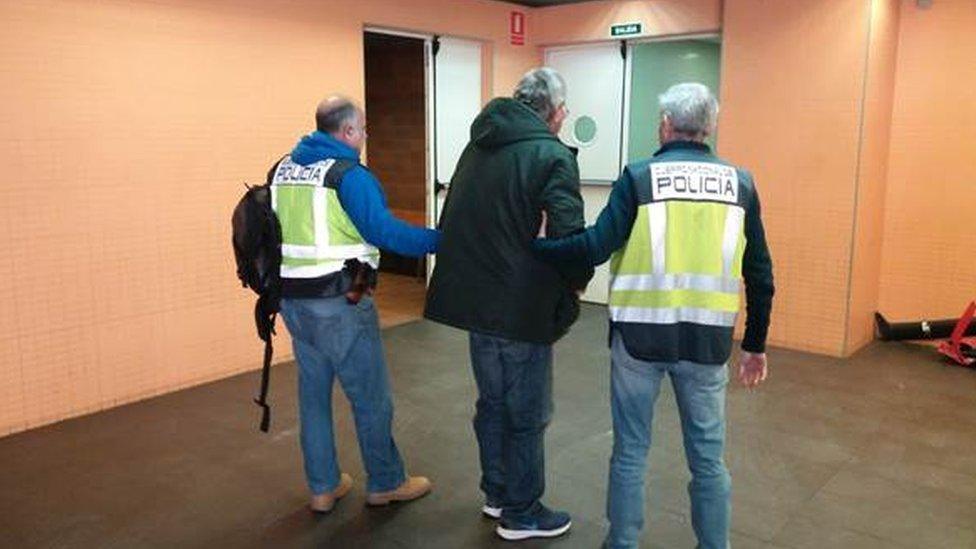 Rapist Jeffery Waite jailed over 40-year-old attacks - BBC News