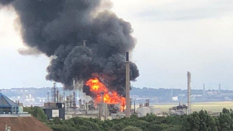 Crews tackle blaze at major oil refinery in Cheshire - BBC News