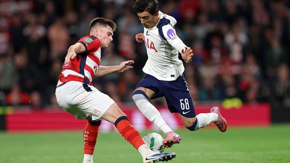 Luton school congratulates Luca Williams-Barnett on Spurs debut - BBC News