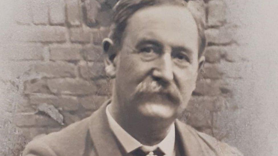 Jack the Ripper detective's unique private archive on show - BBC News