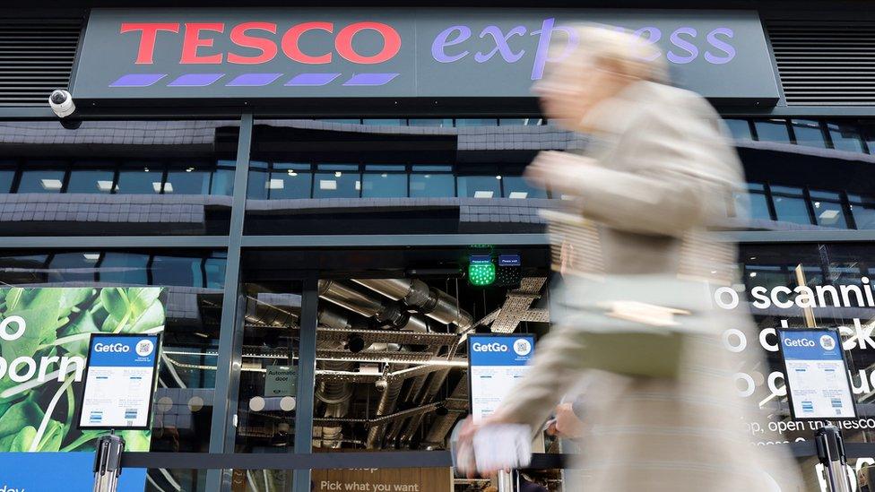 Tesco teams up with Uber to deliver groceries from 20 stores - BBC News