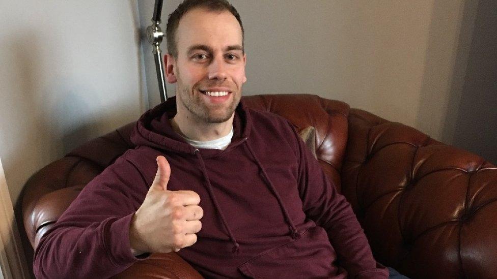 'Hero' dog handler impaled on spike praised for arrest - BBC News