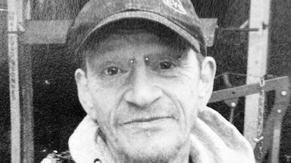 Blackburn attack: Pair jailed for manslaughter over man's death - BBC News