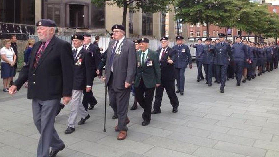 Sheffield remembers the Battles of Britain and Arnhem - BBC News