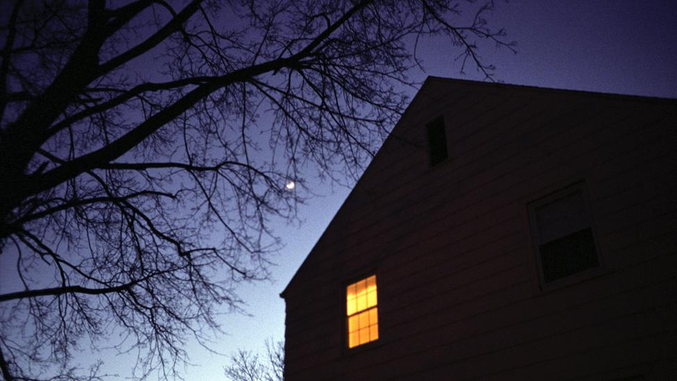 A Point of View: 'How I learned to embrace my insomnia' - BBC News