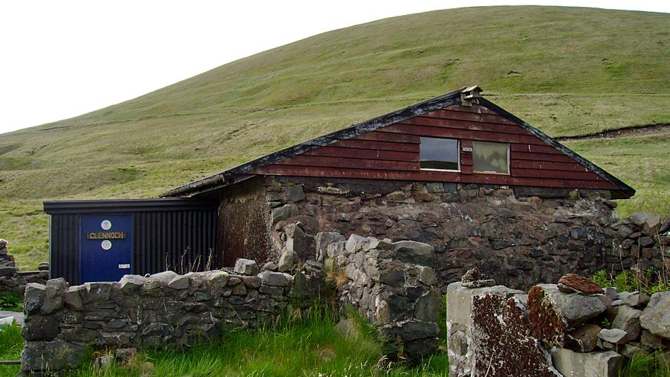 Remote bothies in south of Scotland 'not law-free zones' - BBC News