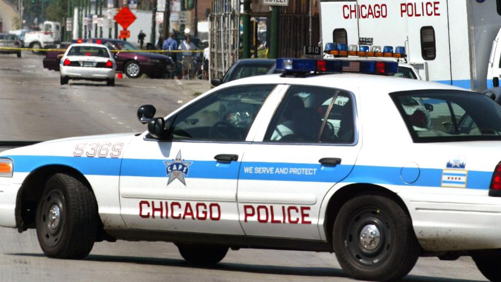 Chicago police shooting: Video shows moments before suspect's death ...