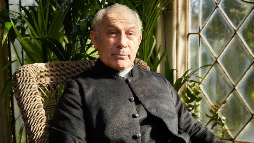 Arthur Miller play continues after Tim Pigott-Smith death - BBC News