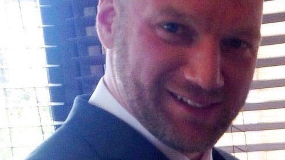 Fatal Upper Largo crash victim named by police - BBC News