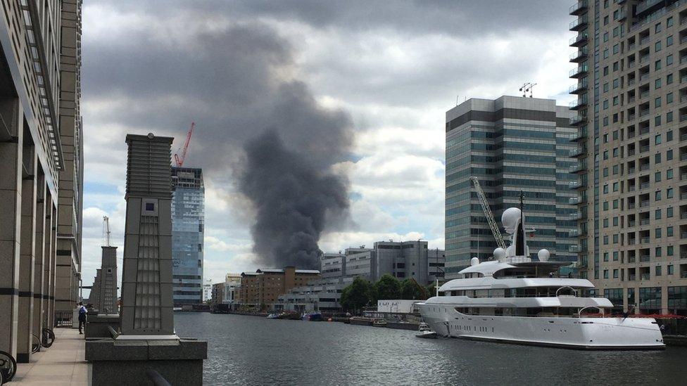 Greenwich blaze: Police investigating Studio 338 nightclub fire - BBC News