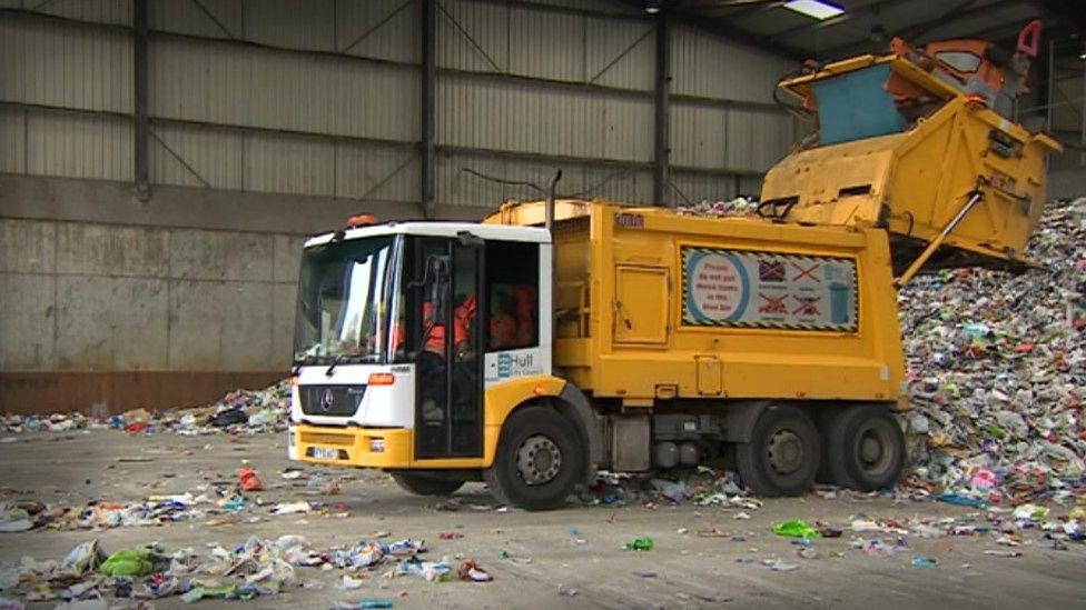 Hull City Council to spend £100,000 on recycling advice - BBC News