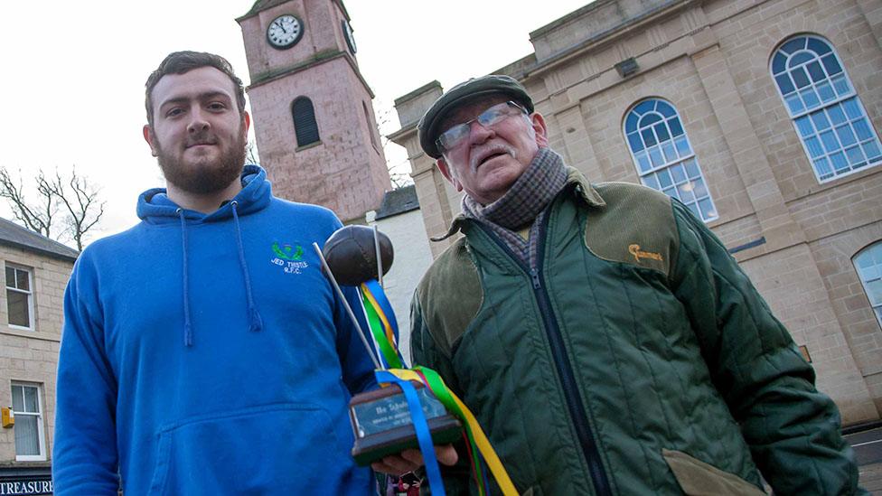 In pictures: Jedburgh's ba' game - BBC News