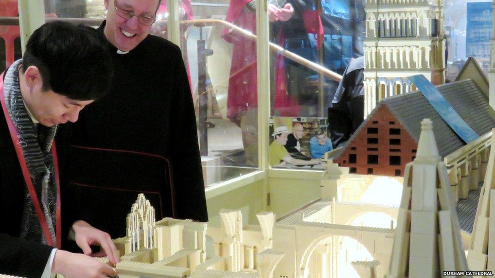 200,000th brick added to Durham Cathedral Lego model - BBC Newsround