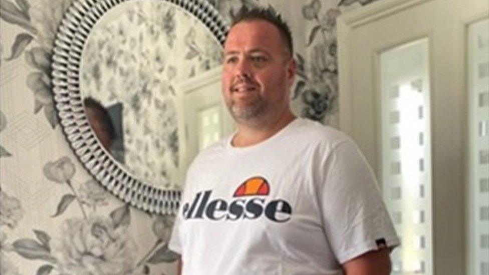 Motorcyclist Gary Simpson dies in Halesowen crash - BBC News