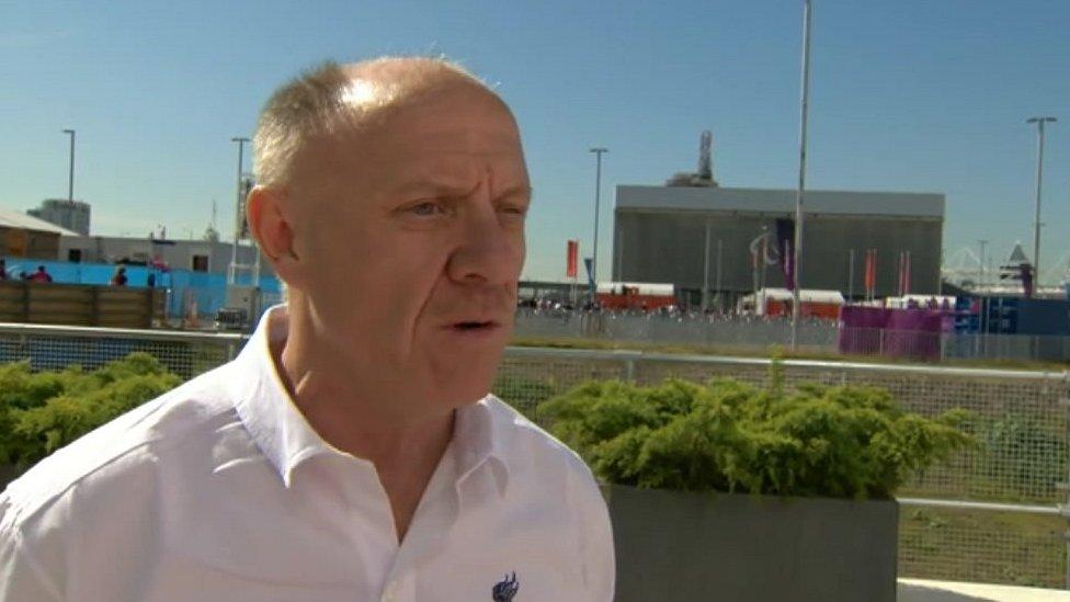 Nottingham community boxing coach gets Empire medal - BBC News
