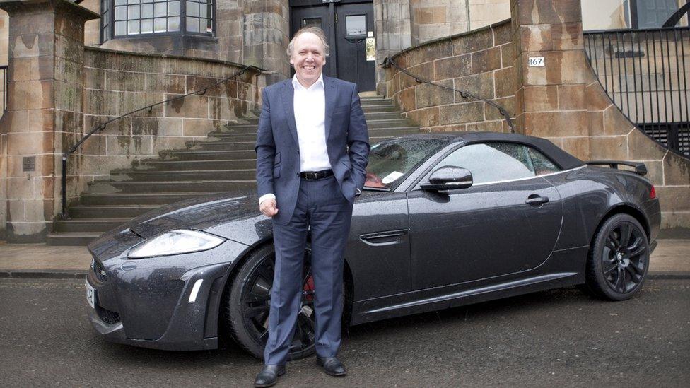 Student and James Bond car designer team up for project - BBC News