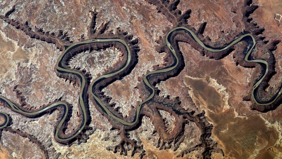 Amazing pictures: What does Earth look like from space? - BBC Newsround