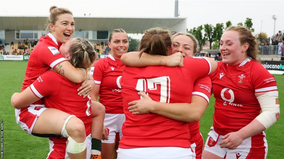 Women's Six Nations: Wales enjoy record crowds, rising stars and ...