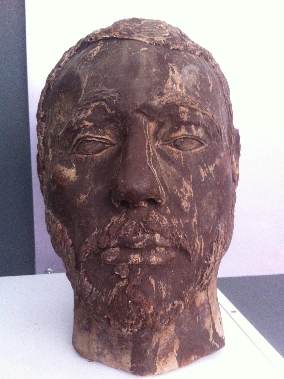 Nottingham Trent art student casts head in chocolate for parody project ...