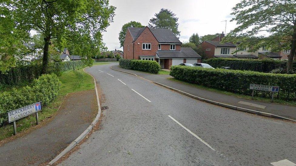 Dangerous drug warning after Goostrey vet's car theft - BBC News