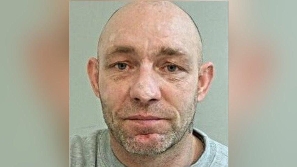 Susan Waring: New appeal to find body of murdered woman - BBC News