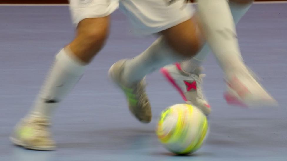 Epping dad spends £75,000 on England deaf futsal team - BBC News