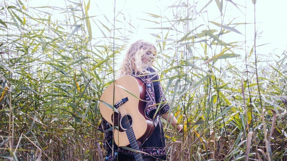 Daisy Clark becomes YouTube sensation with Grease song - BBC News