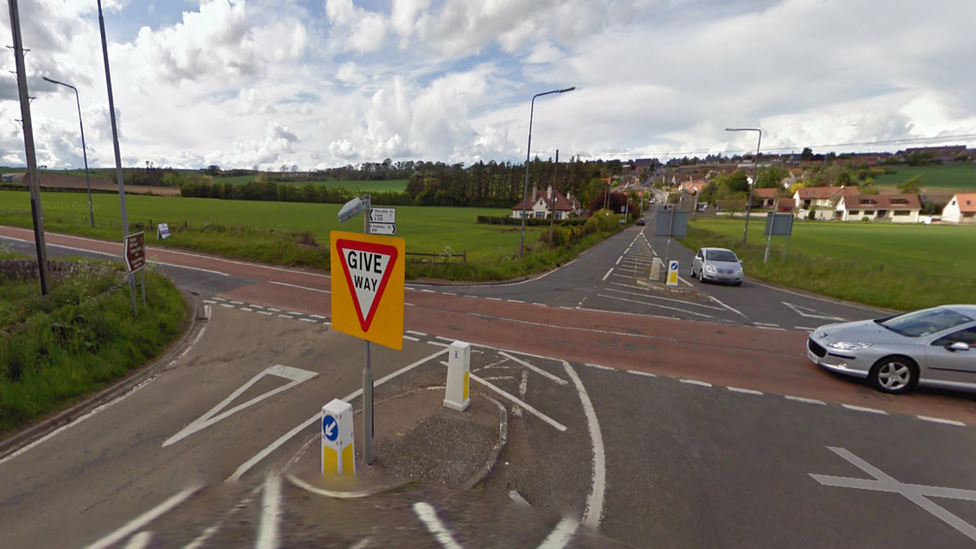 Woman hurt after car and bus crash in Strathkinness, Fife - BBC News