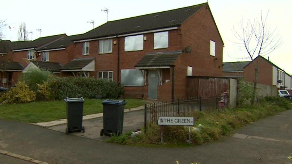 Lilly Hanrahan murder: Babysitter jailed for at least 20 years - BBC News
