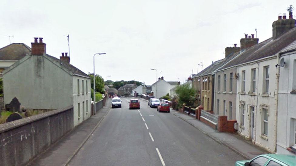 Writer Julian Ruck suffers serious injuries in hit-and-run - BBC News