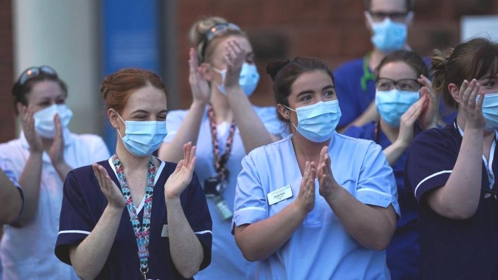 Public sector pay: Police and most NHS staff get below-inflation rises ...