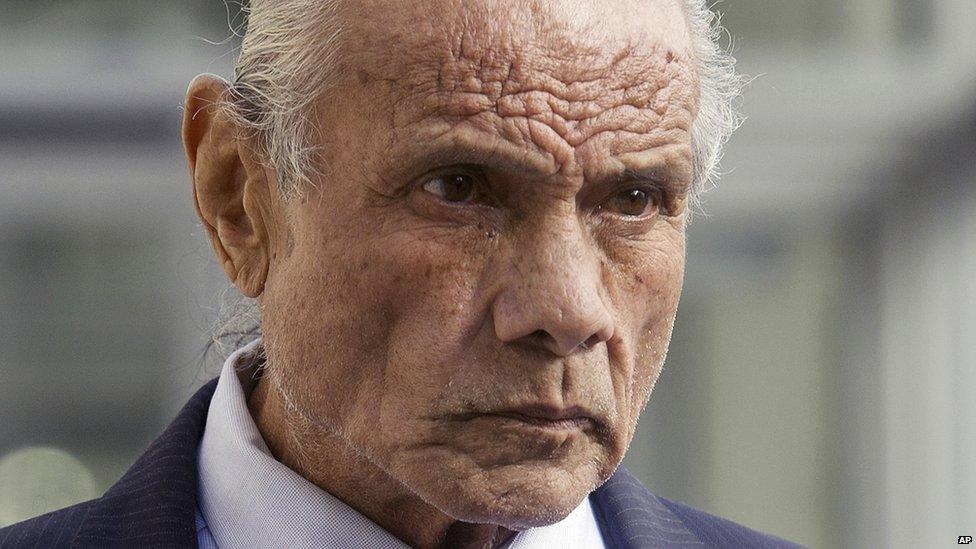 WWE star Jimmy 'Superfly' Snuka dies, aged 73 - BBC News