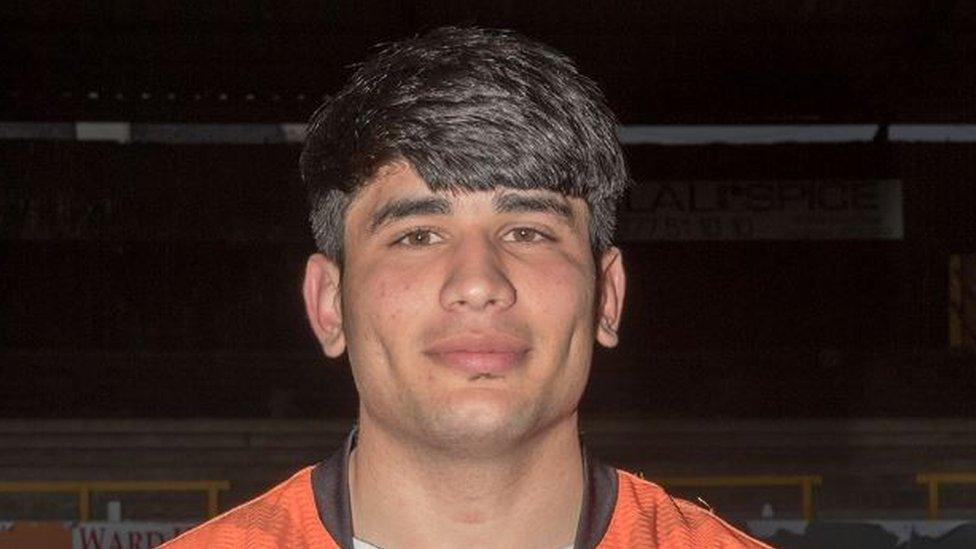 Said Jamal from Afghanistan on cusp of Castleford Tigers spot - BBC News