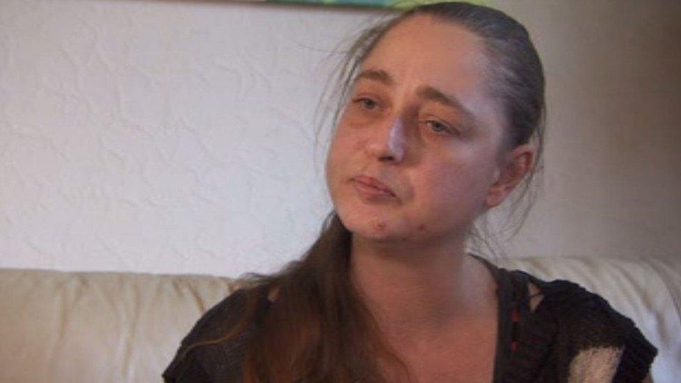 Woman having seizure robbed in Manchester city centre - BBC News