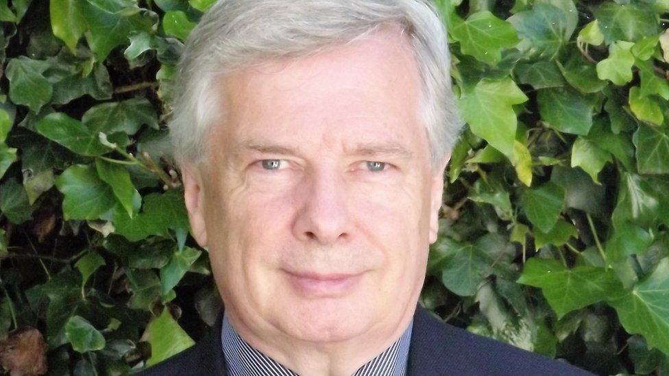 Edinburgh school closures: Architect to lead independent inquiry - BBC News