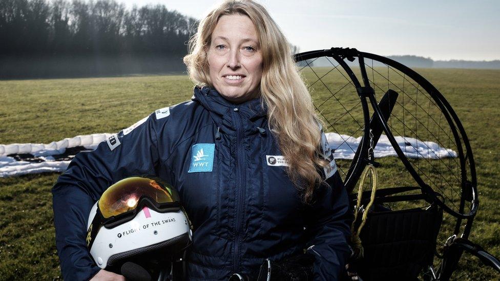 'Human swan' Sacha Dench plans Scottish flight over Hebrides - BBC News