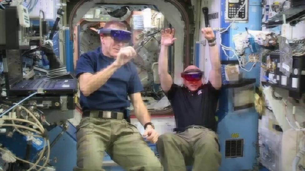 Space Invaders and Sonic added to gaming hall of fame - BBC News