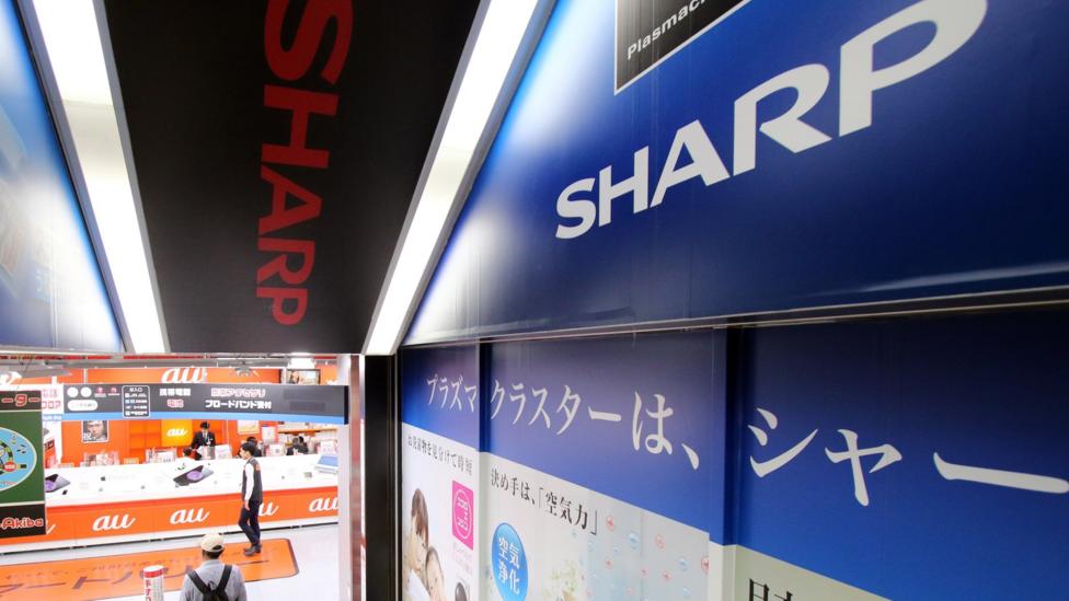 Taiwan's Foxconn to delay $4.3bn takeover of Sharp - BBC News