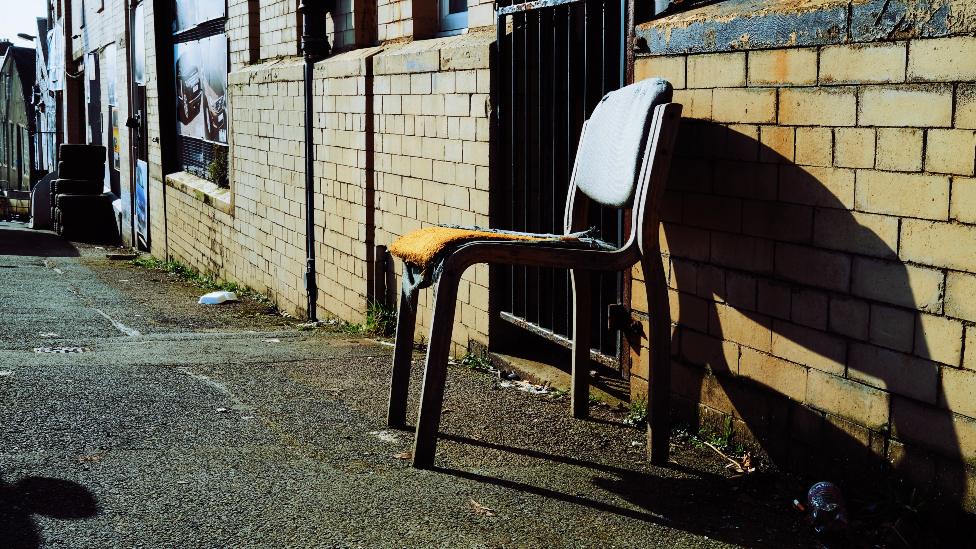 'Street photography made me love my city again' - BBC News